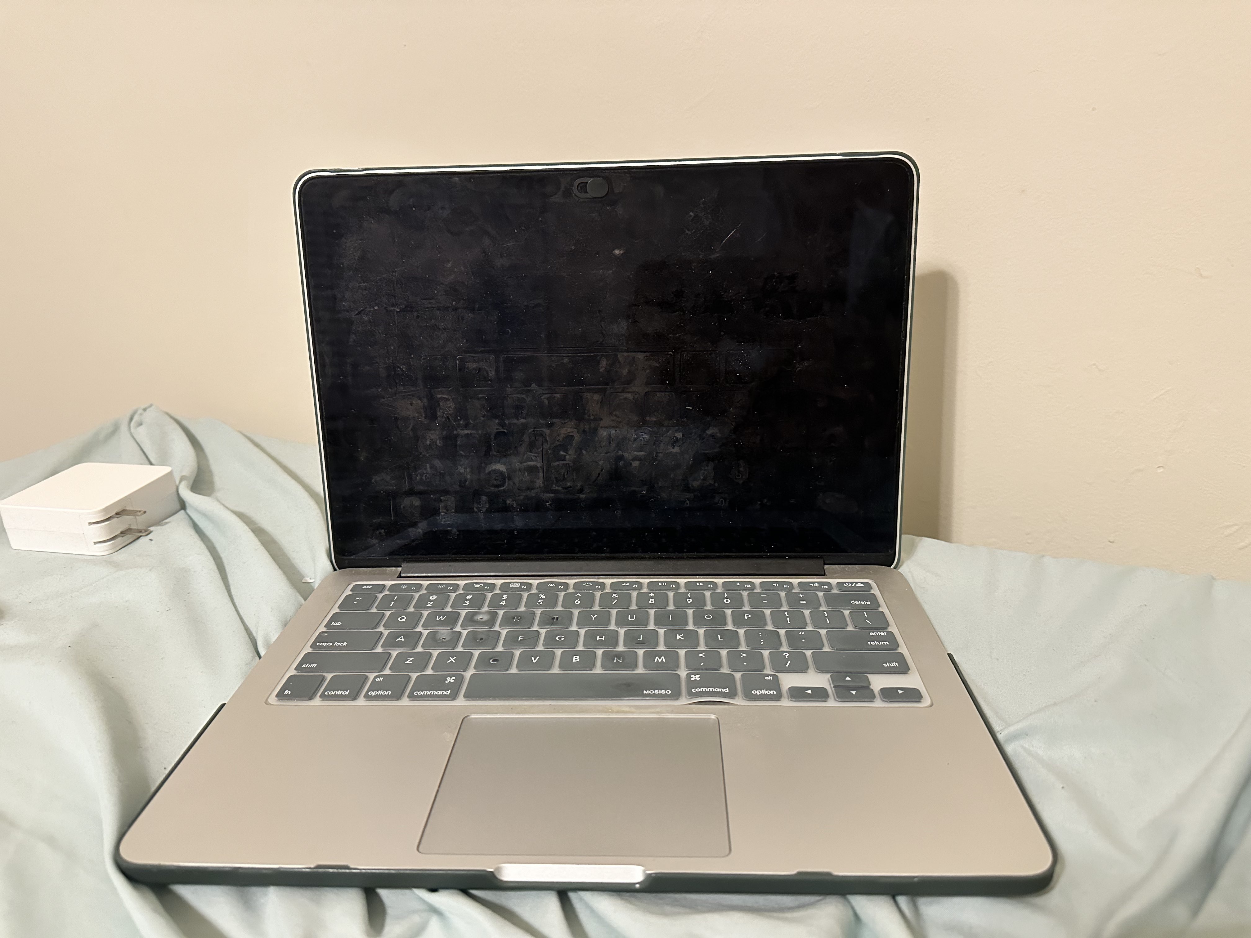 Dalena's Daffy Nightowl || ITIS 3135 Slideshow